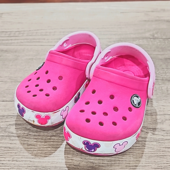 CROCS | Shoes | Mickey Mouse Hot Pink Crocs Size 7 | Poshmark
